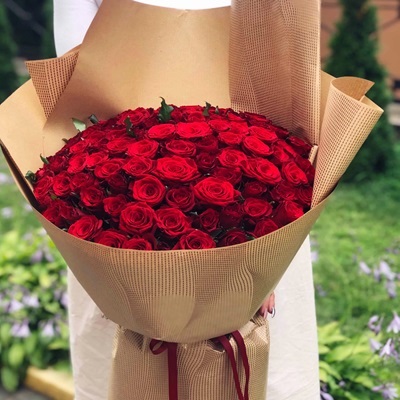 101 Red Roses - Rose delivery to Moscow - RussiaFlora